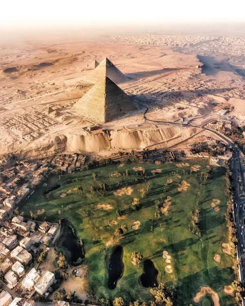 Pyramids golf course in Cairo? – Emilio in Congo (DRC)