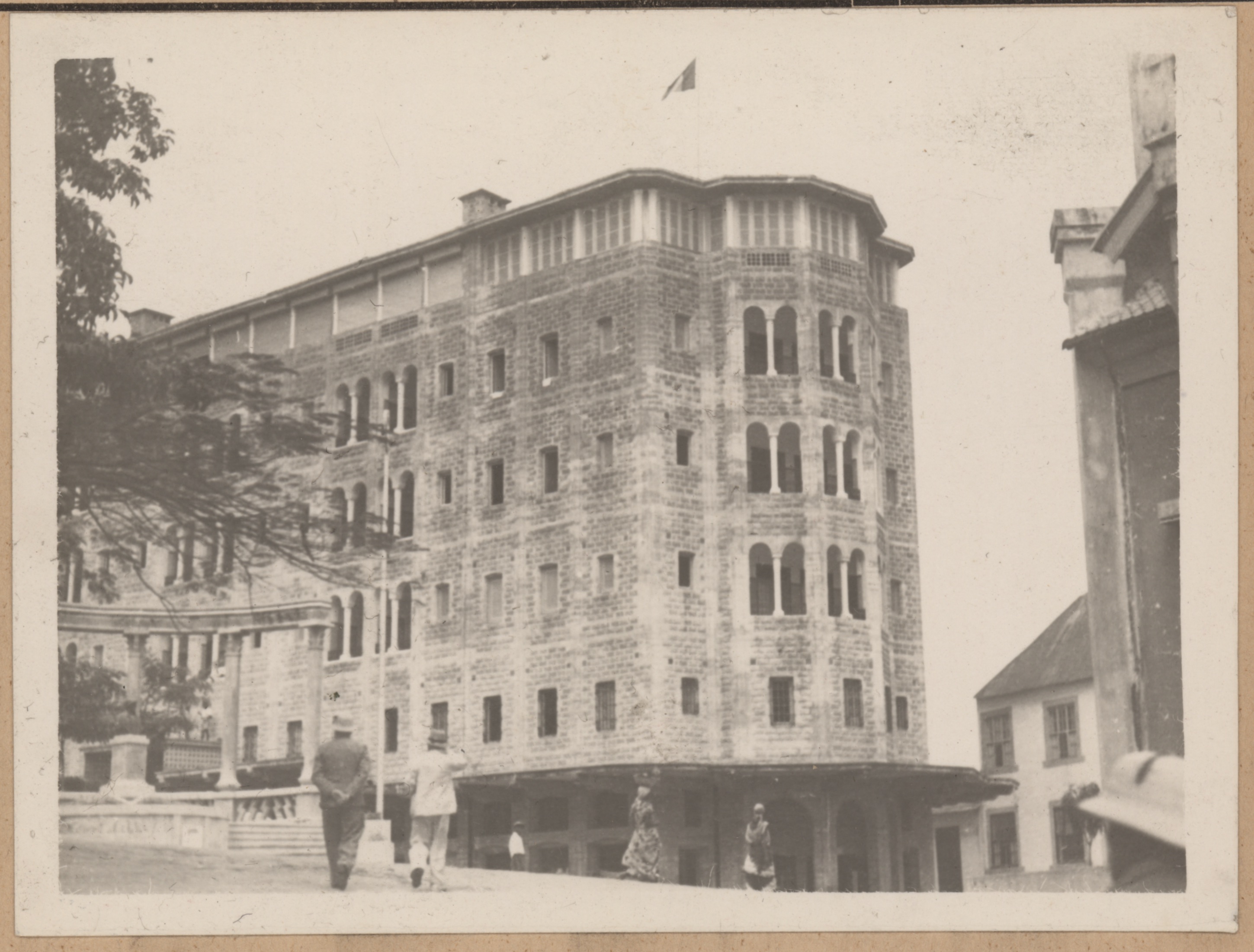 Hotel Metropole in Matadi – Emilio in Congo (DRC)