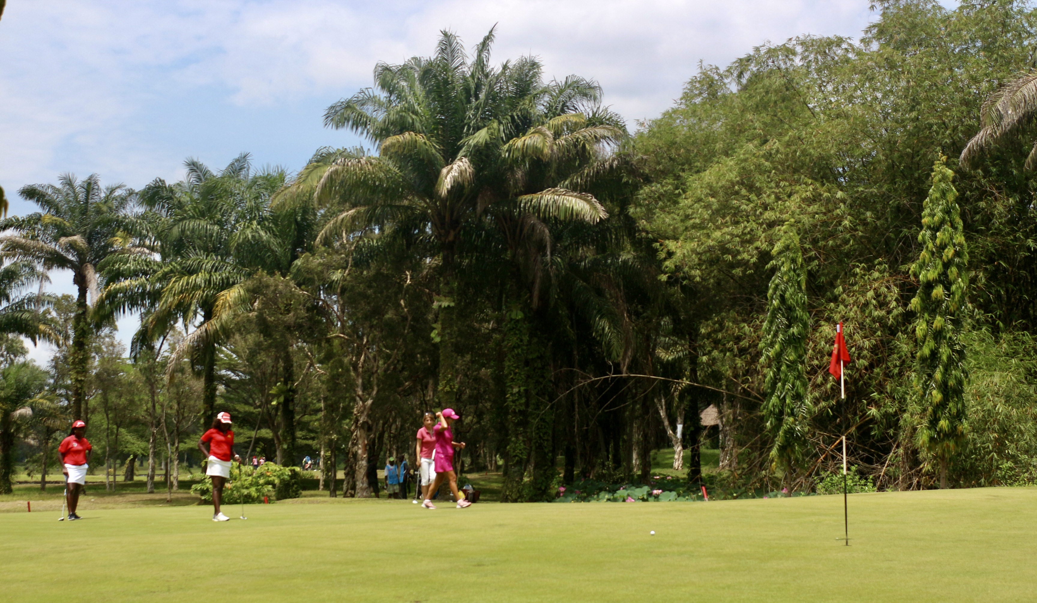 Golf courses – photographs – Emilio in Congo (DRC)